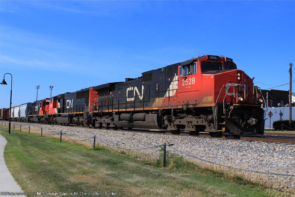 CN 2528